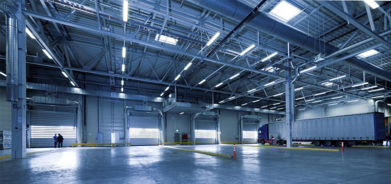 Cómo favorece a la logística la iluminación inteligente en los ...